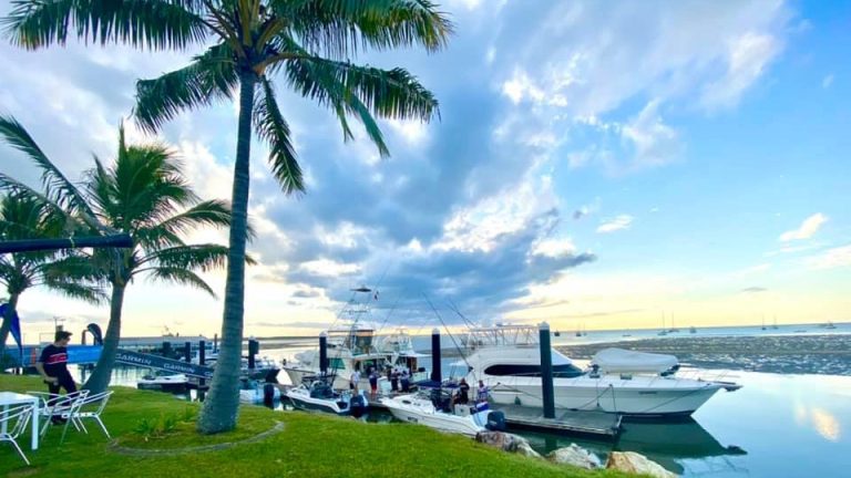 Pontoon & Moorings - Little Ship Club