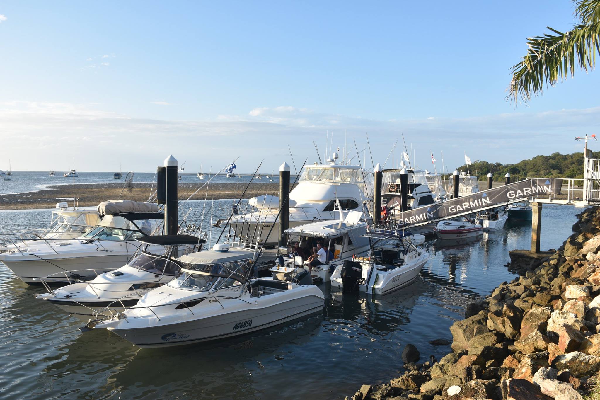 Pontoon & Moorings - Little Ship Club